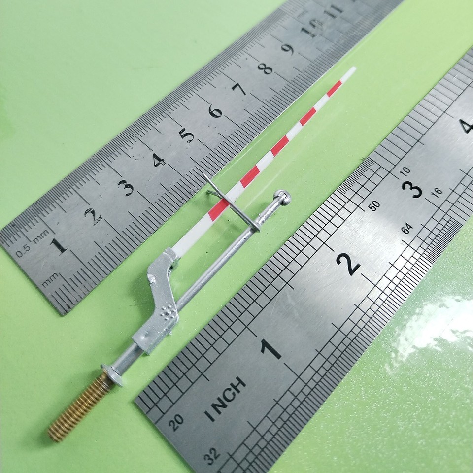 2 x HO scale model railroad grade crossing arm gate stop lever sign ...