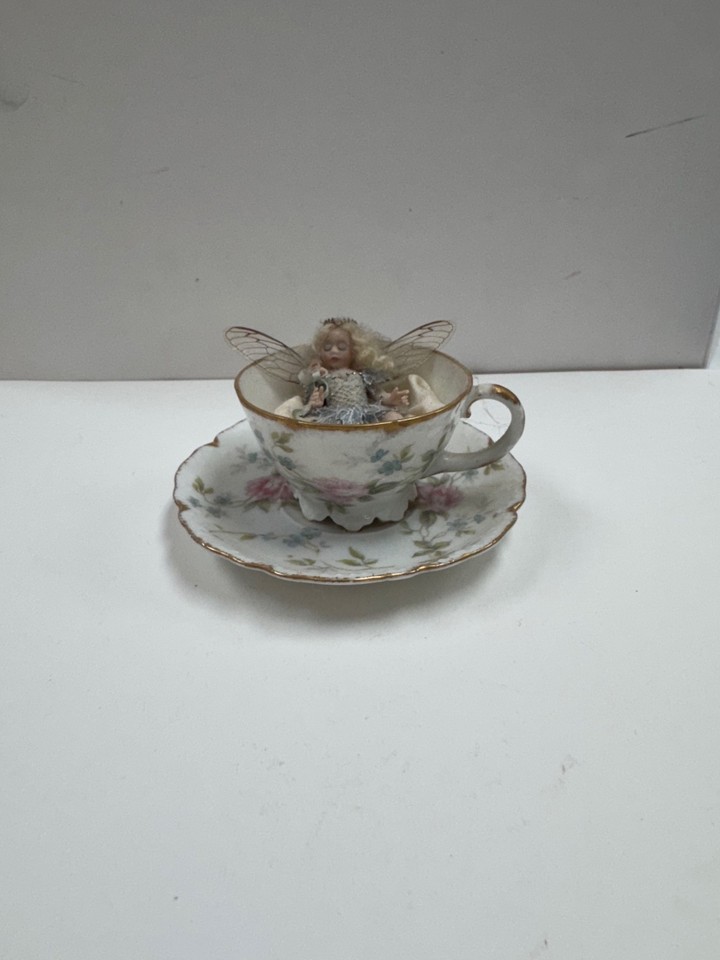 Susan Snodgrass & Stéphanie Blythe Fairy Sleeping in a Teacup ...