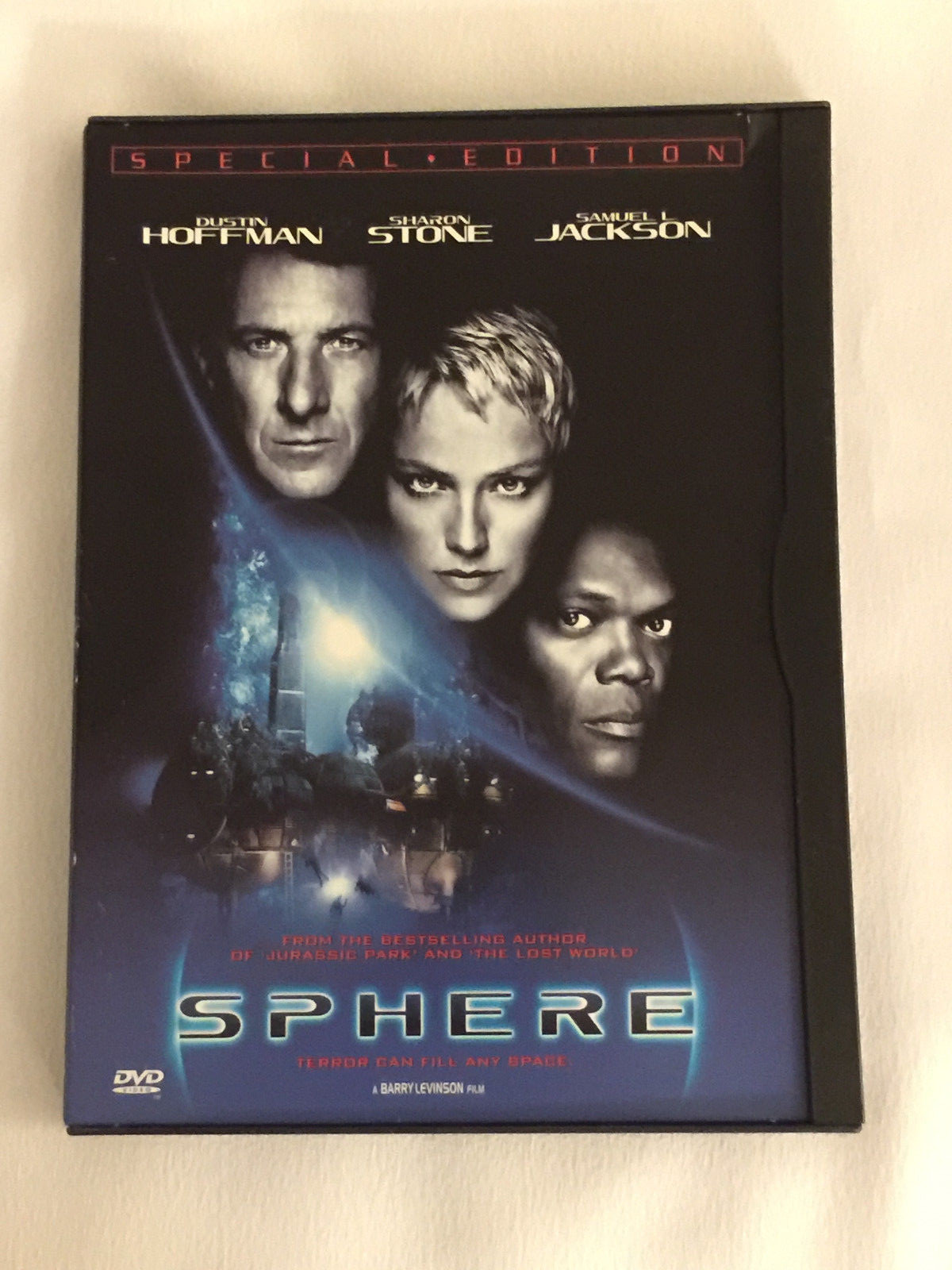 SPHERE - 1998 DVD - Science Fiction - Dustin Hoffman, Samuel L Jackson ...