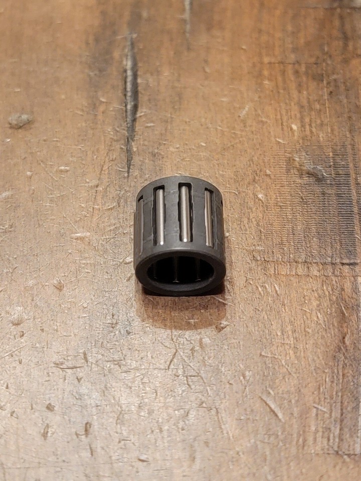 STIHL Piston Pin Needle Bearing MS261 MS261C-M 9512-003-2334 Genuine ...