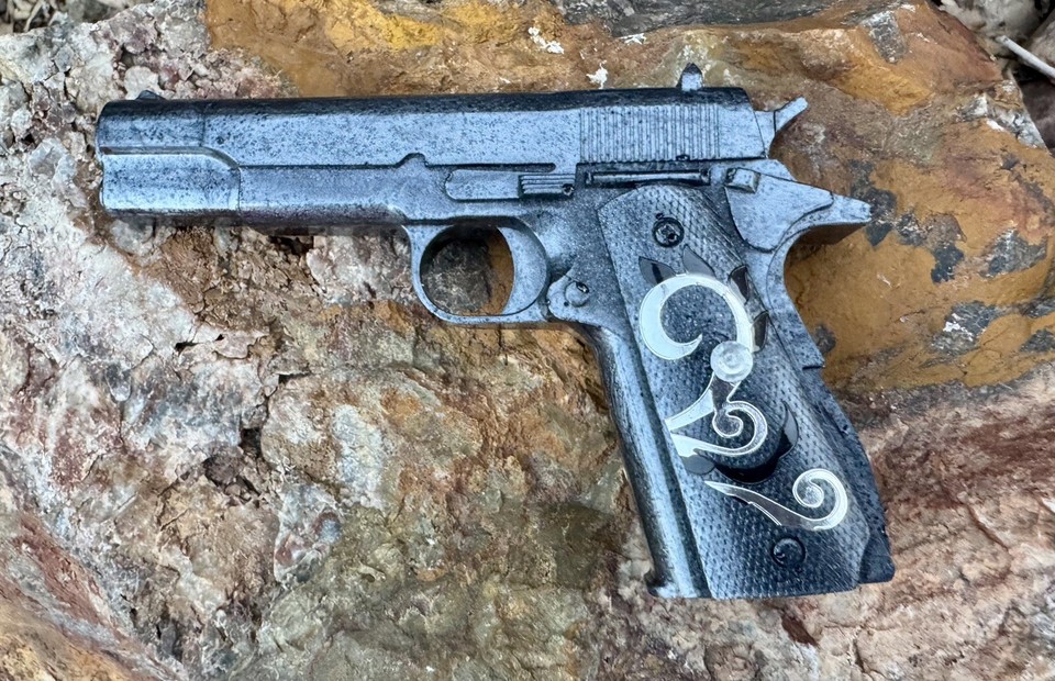 Art Gun Unusual Guns Handmade Colt 45 Gun Model Resin Guns Play Guns ...