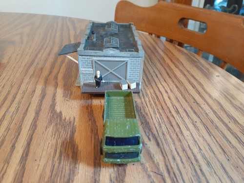 HO scale Warehouse Shipping & Receiving Building w/truck assembled | eBay