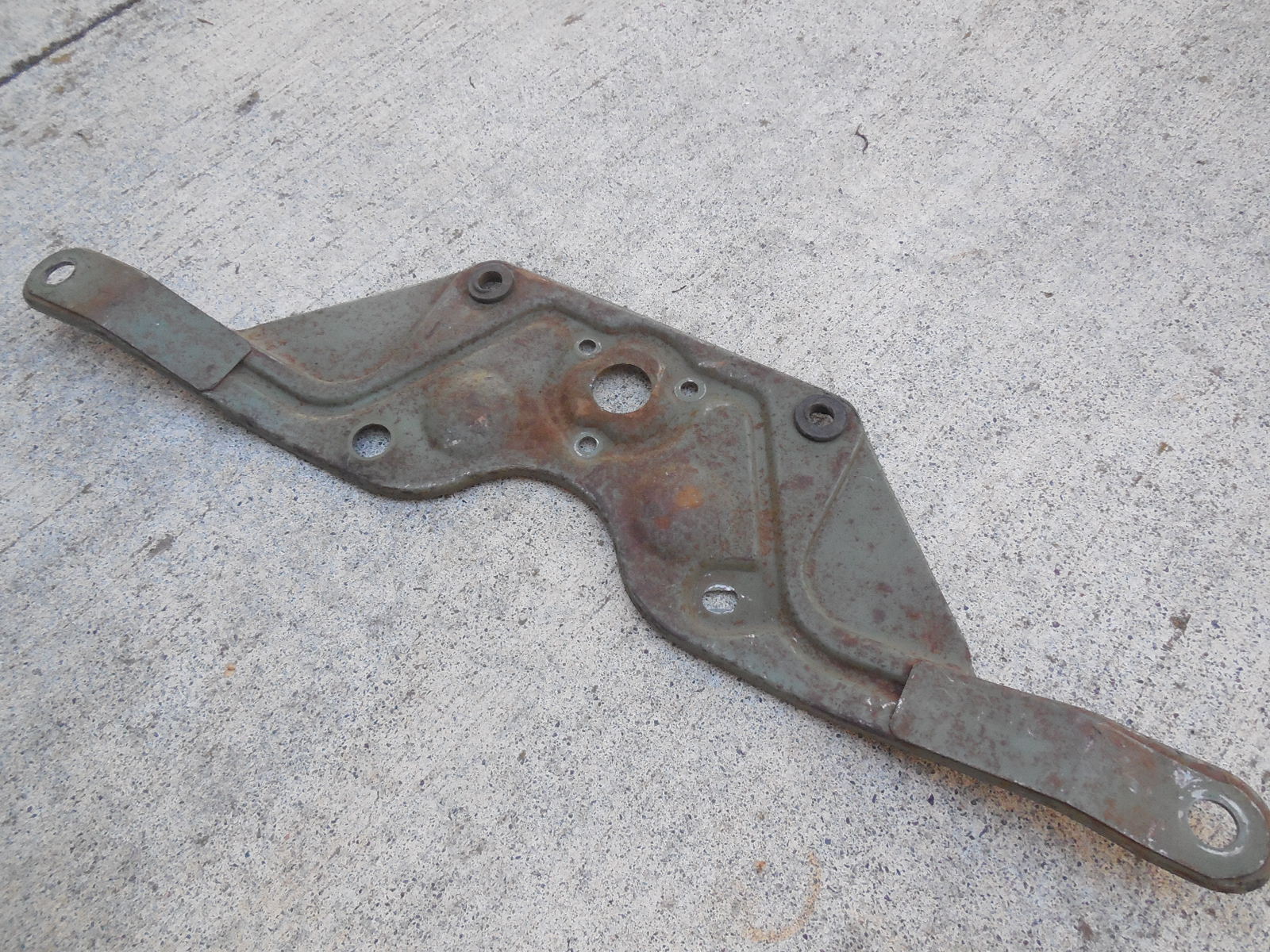 Porsche 356 Windshield Wiper Assembly Bracket | eBay Australia