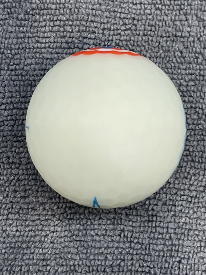 Marvel Captain America The Avengers Logo Golf Ball * White Volvik Vivid ...