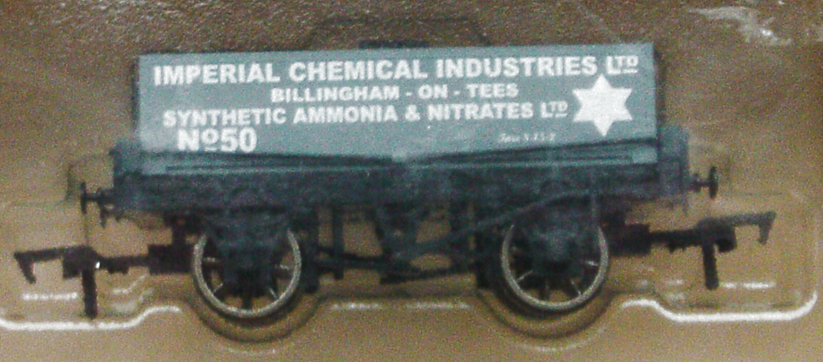 Dapol OO B731 Rectangular Tank wagon I.C.I.Billingham. | eBay UK
