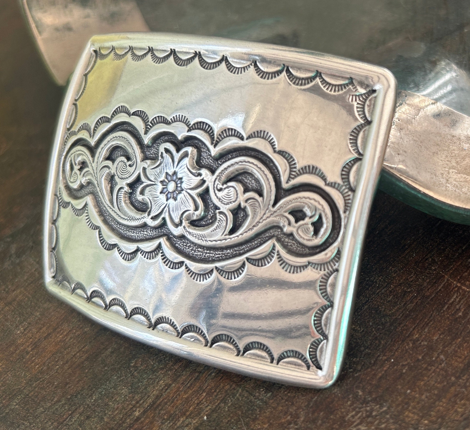 Large engraved silver belt buckle - navajo design eng… - Gem