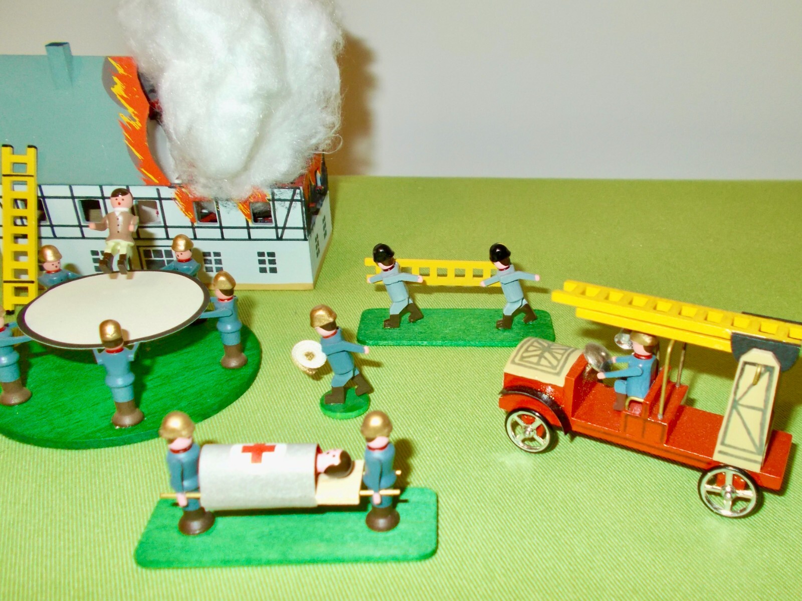 Vtg Erzgebirge Miniature Set: 9-1-1 Emergency Fire First Responders ...