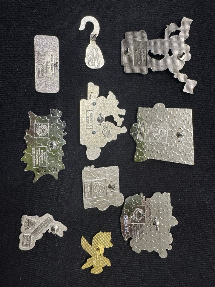 Lot Of 10 Disney Pins - HM, Chaser, Travel Company, Stitch, Simba, Goof ...