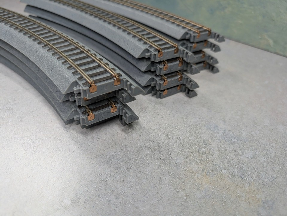 USED WalthersTrainline HO Scale Power-Loc 18" Radius Curved Track (12 ...