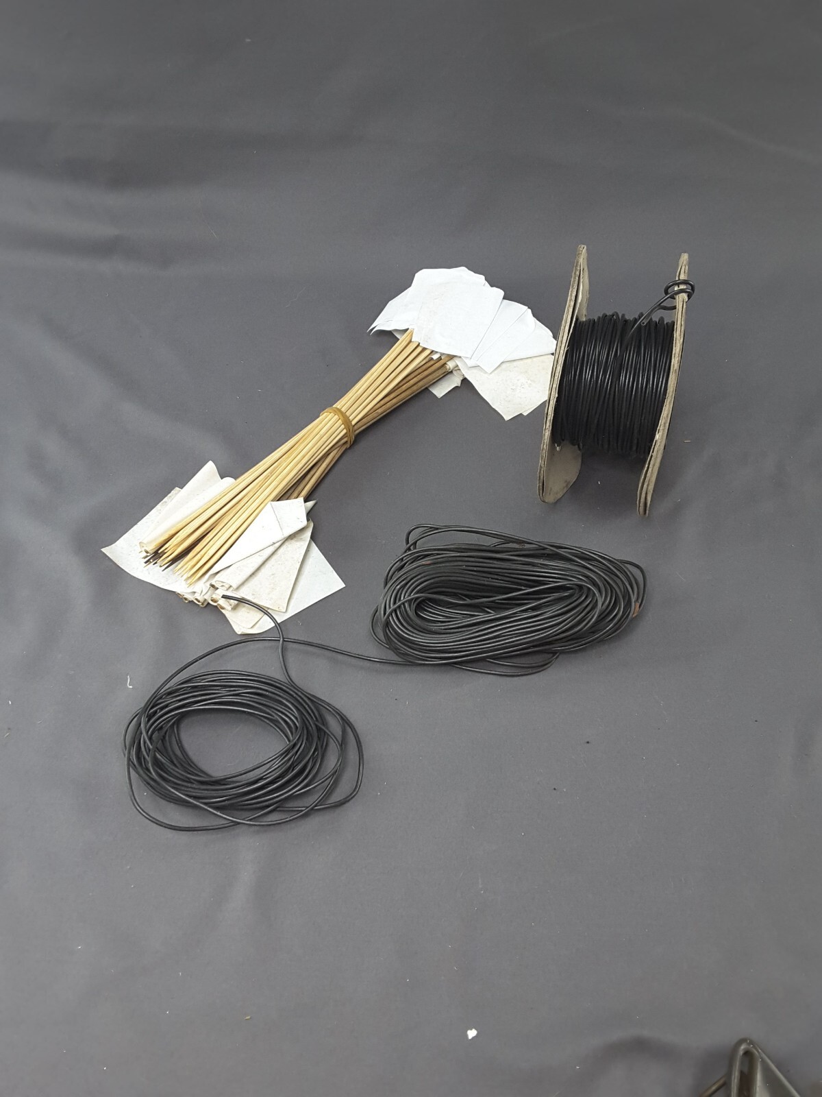 Radio Fence Pet Safe Containment System #UL-250 boundary flags & wire ...