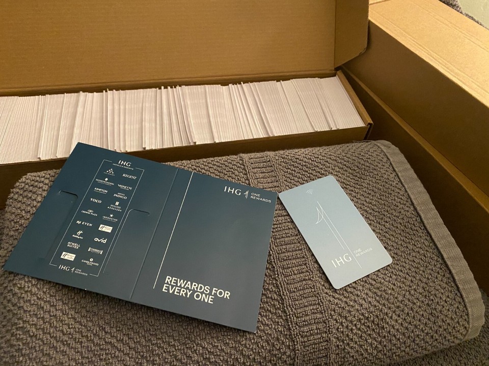 IHG, Holiday Inn, Staybridge Suites Brand Standard Key Cards w/sleeves ...