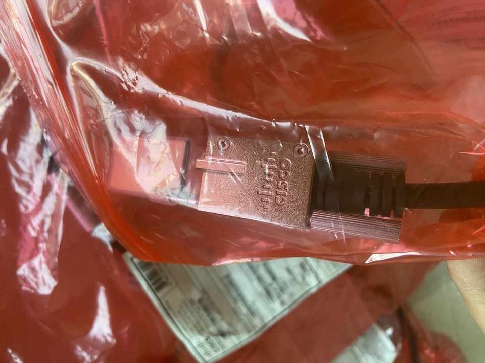 1pcs Cisco STACK-T4-1M Stacking Cable 1M FOR Catalyst 9200L Stack ...