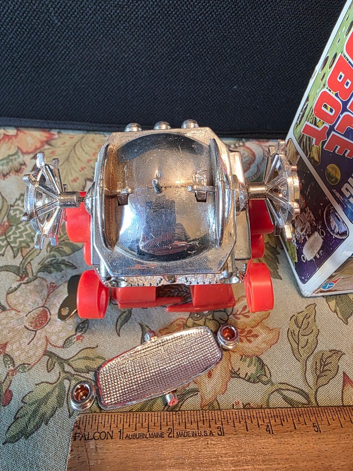 Vintage Wind Up Walking Robot No. 902 Mechanical 7" Toy w Original ...