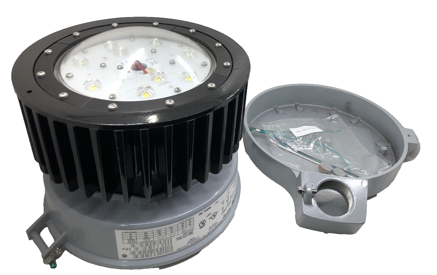 VMV5LJ/UNV1 CROUSE HINDS CHAMP SERIES LED LIGHT STNCH MOUNT 25 1-1/2 ...