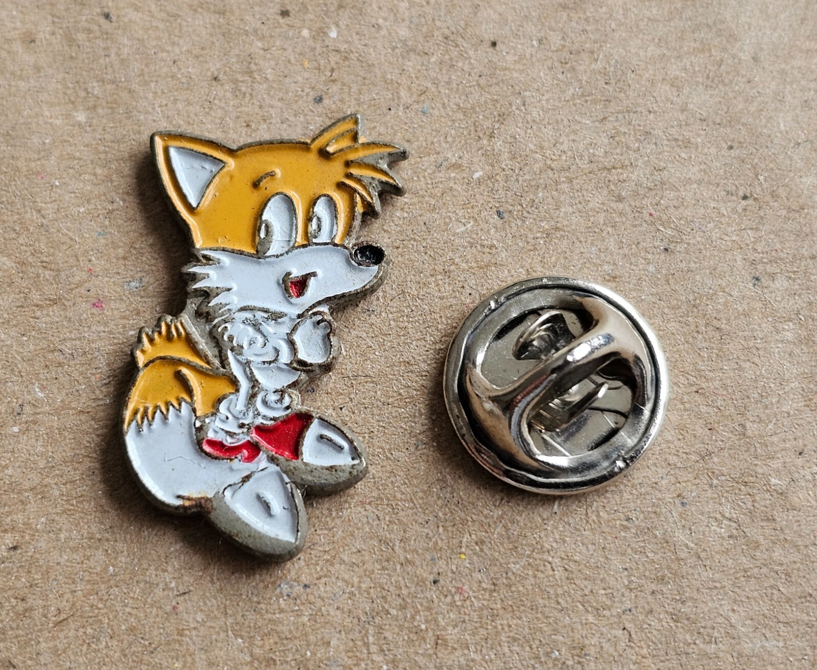Sonic The Hedgehog Pin Tails SEGA Old Metal Badge RARE | eBay