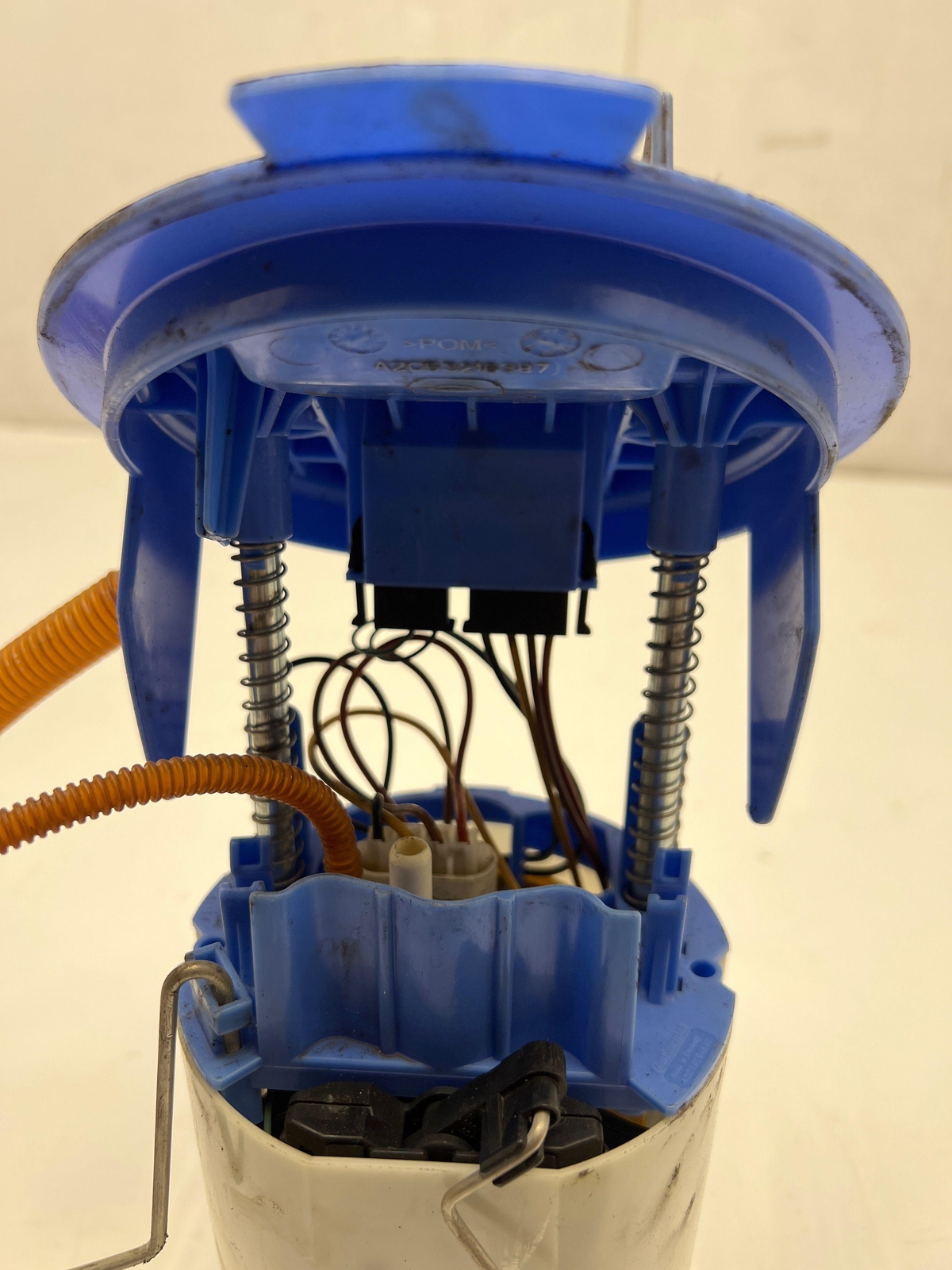 2010 - 16 Mercedes E63 W212 Fuel Pump Assembly RH Passenger Side OEM ...