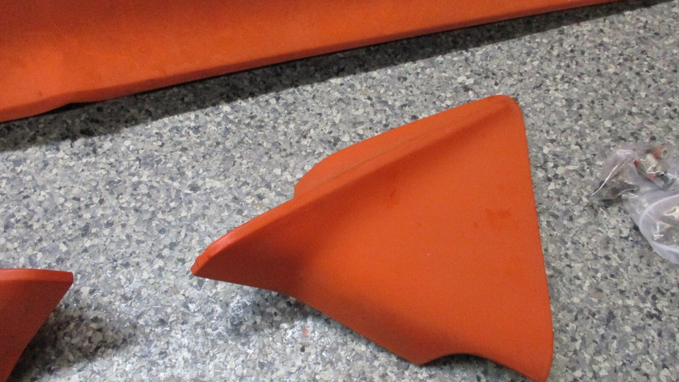 1978-1980 DODGE ASPEN R/T & VOLARE ROAD RUNNER REAR SPOILER DAMAGED | eBay