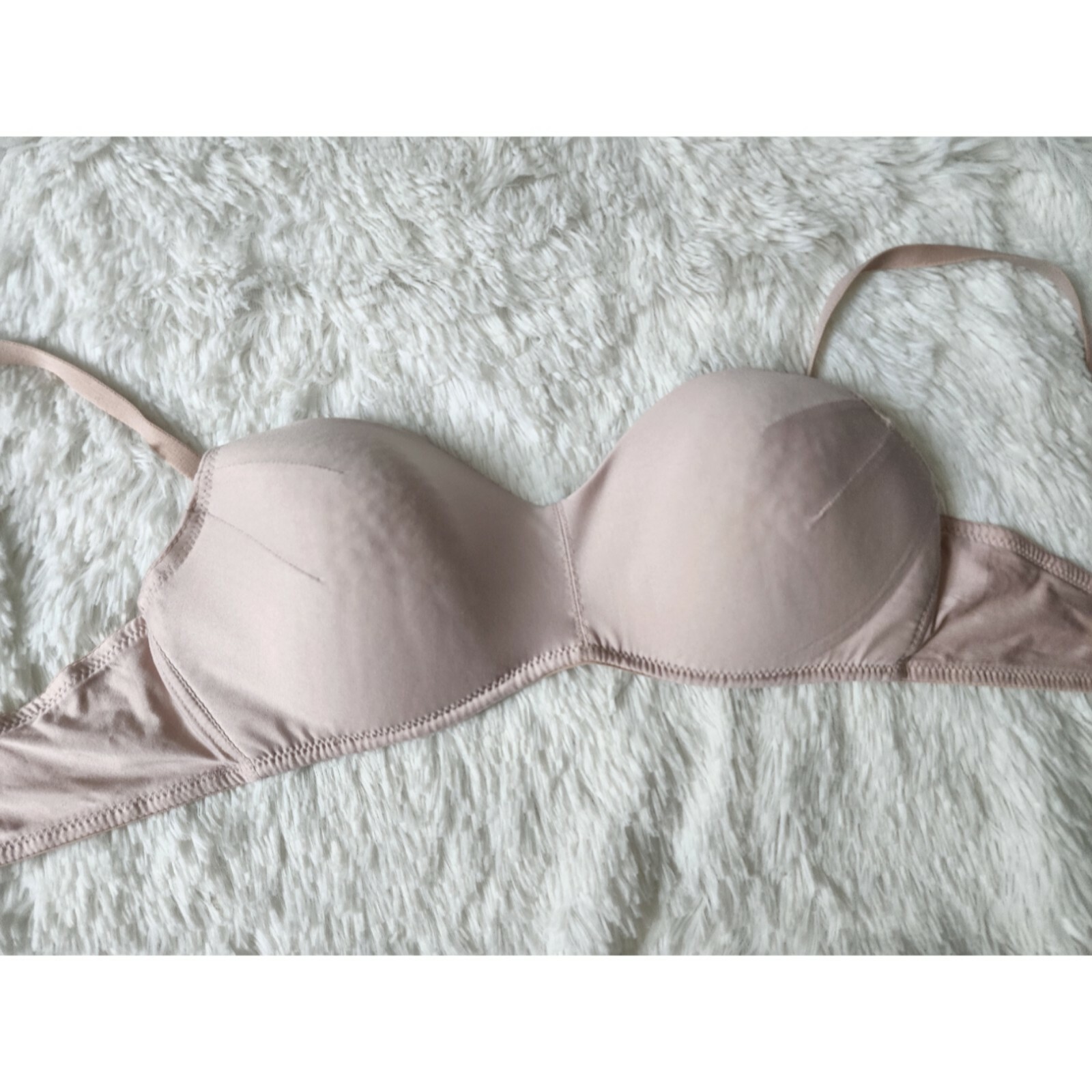 Wacoal beige tan wireless lightly lined bra size 36B - Gem
