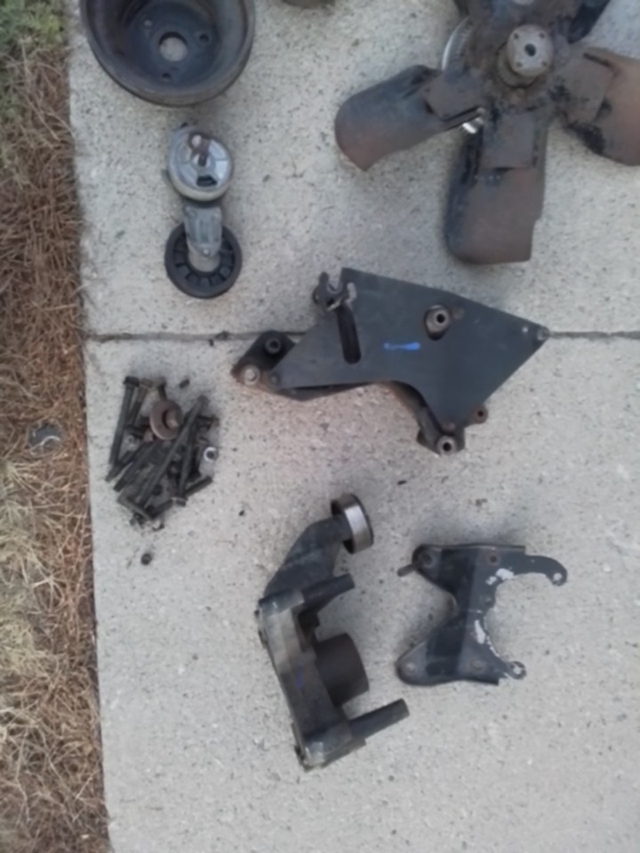 Chevy GMC Trucks 454 Used OEM TBI Serpentine Belt Brackets & Pulleys ...
