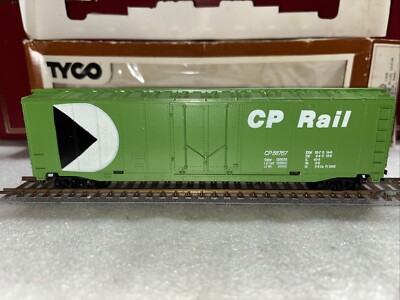 Green Tyco CP Rail 50’ HO Box Car W/Box & All Steps | eBay