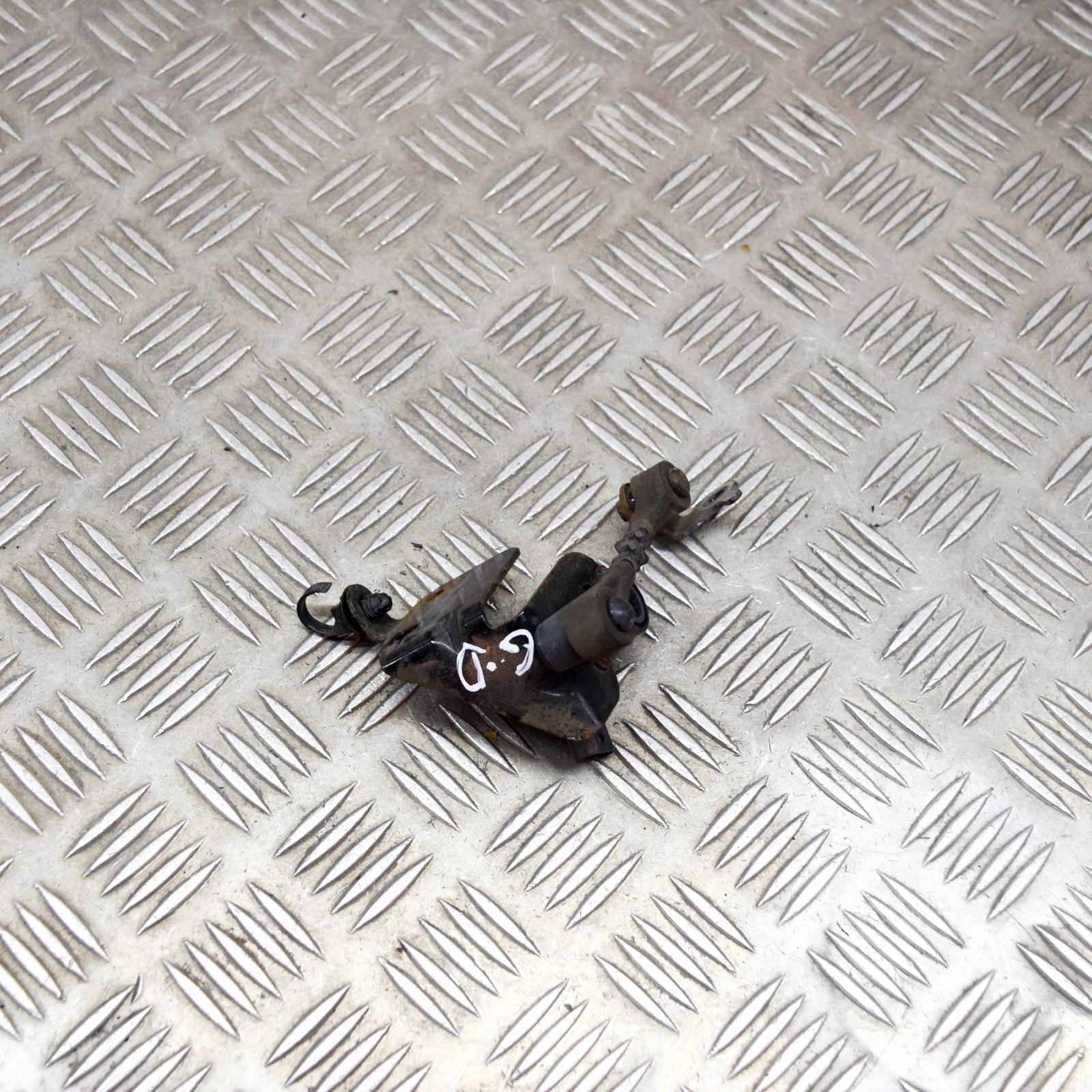 JAGUAR E-PACE X540 Rear Right Height Level Sensor J9C3-3C097-AA 2.0D ...