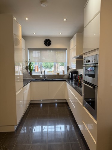 FULLY FITTED WHITE GLOSS MIRARI HANDLESS KITCHEN WITH APPLIANCES ...