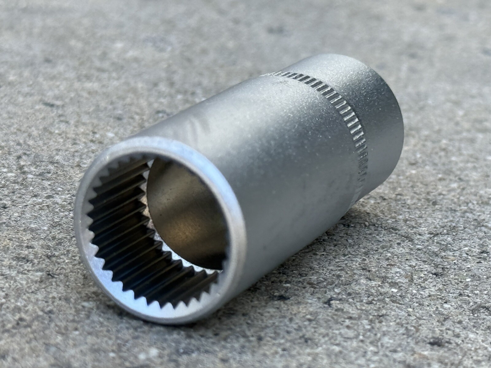 1/2" Dr. 19mm 33pt. Spline Socket For Mercedes Benz Diesel Fuel ...