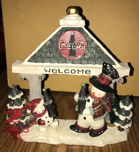VTG COCA COLA CHRISTMAS VILLAGE WELCOME ARCH FIGURINE SNOWMEN WITH COKE ...