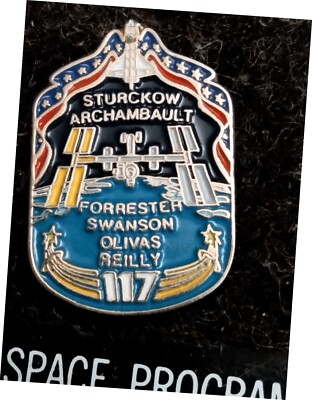 Pin Pinback NASA SPACE SHUTTLE Atlantis 2007 117 Mission ISS | eBay