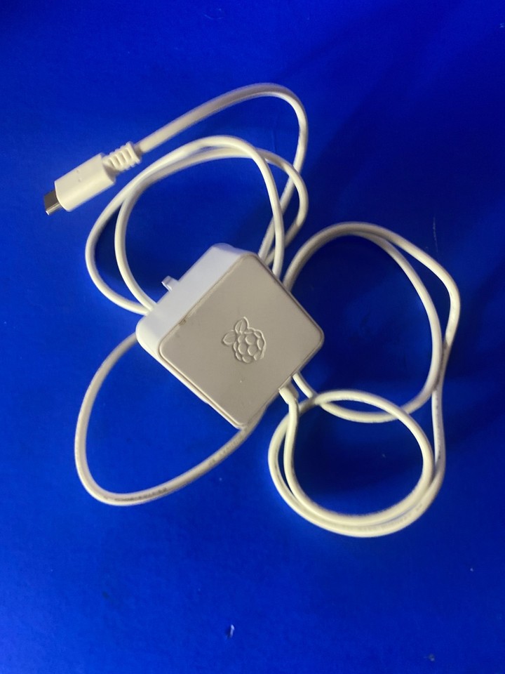 Raspberry Pi 400 Personal Computer Kit with Accessories | eBay UK