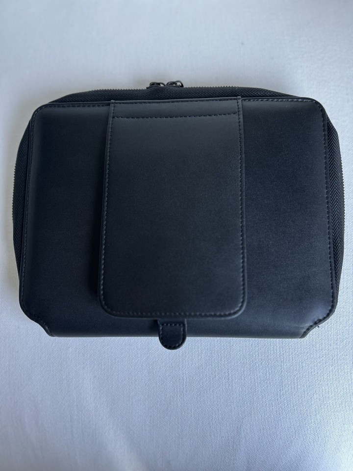 Monos Metro Folio Kit 2023 Model – Vegan Leather Organizer – Gently ...