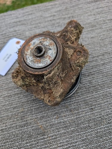 Kubota RC60-72 Deck Spindle Complete Assembly with 70725-34110 Pulley ...