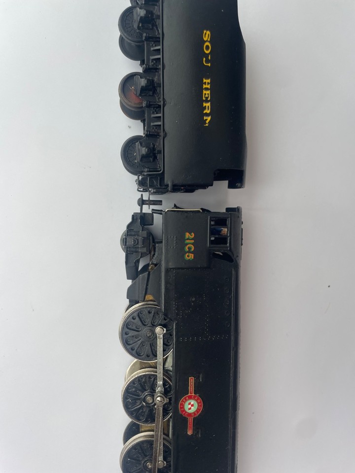 Canadian Pacific Merchant Navy Class Bulleid Locomotives all kit built ...