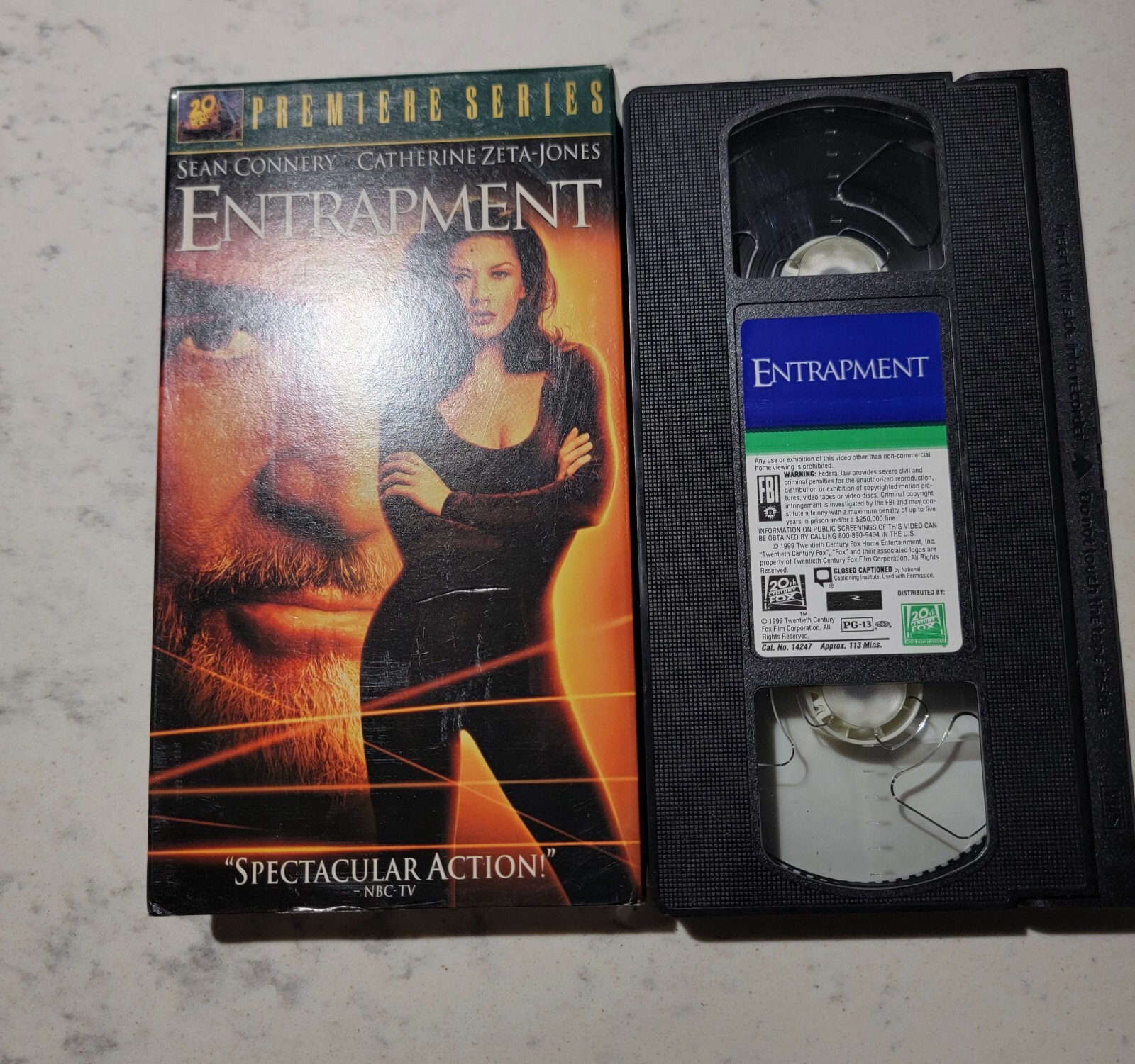 Entrapment VHS VCR Video Tape Used Catherine Zeta-Jones Sean Connery ...