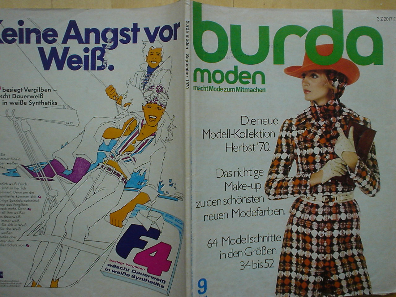Burda Mode 09/70 September 1970 Herbst/Winter Mini Midi Kapuzenkleid ...