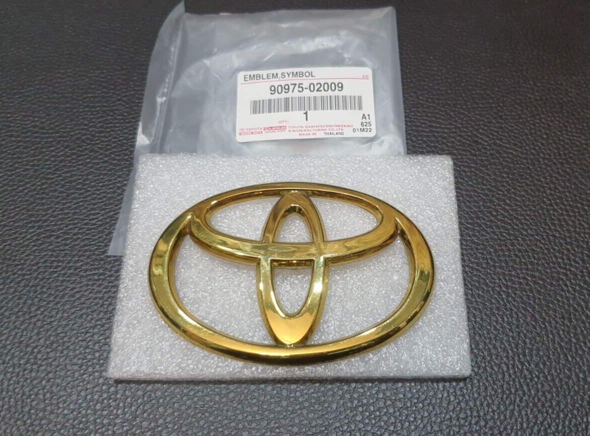 TOYOTA 10cm X 7cm GOLD COLOR LOGO EMBLEM BADGE FOR REAR TOYOTA 90975 ...