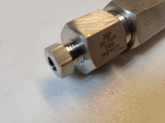 HiP 20-41LF4 & HT- G9404 316SS Soft Seat Check Valve 20 000 psi for ...