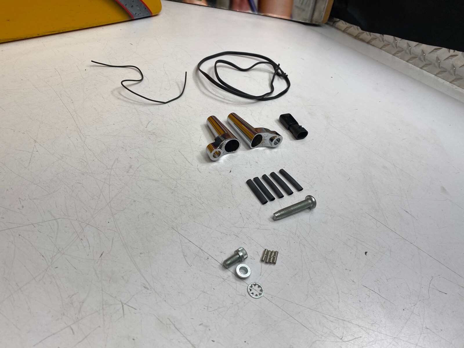 🔥 Harley OEM 88-07 Dyna Sportster Turnsignal Relocation Kit 68517-94A ...