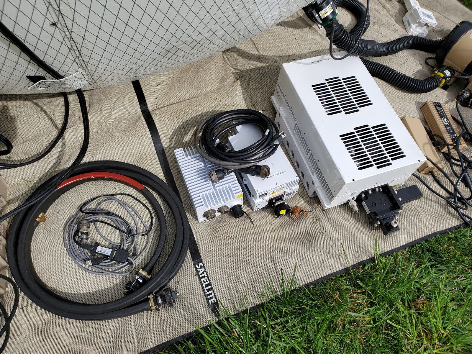 CUBIC GATR 2.4m Inflatable Ku & C Band Satellite Antenna VSAT Satcom ...