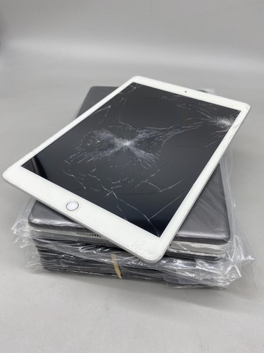 LOT of 10 Apple iPad 7 A2197 32GB Unlocked & WiFi Only Silver/Gray - D ...