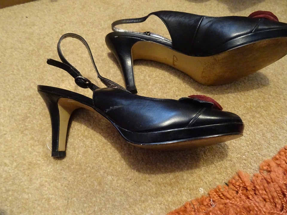 REDUCED CLARKS Black patent Slingback heels. VGC. Size 7 with rose ...