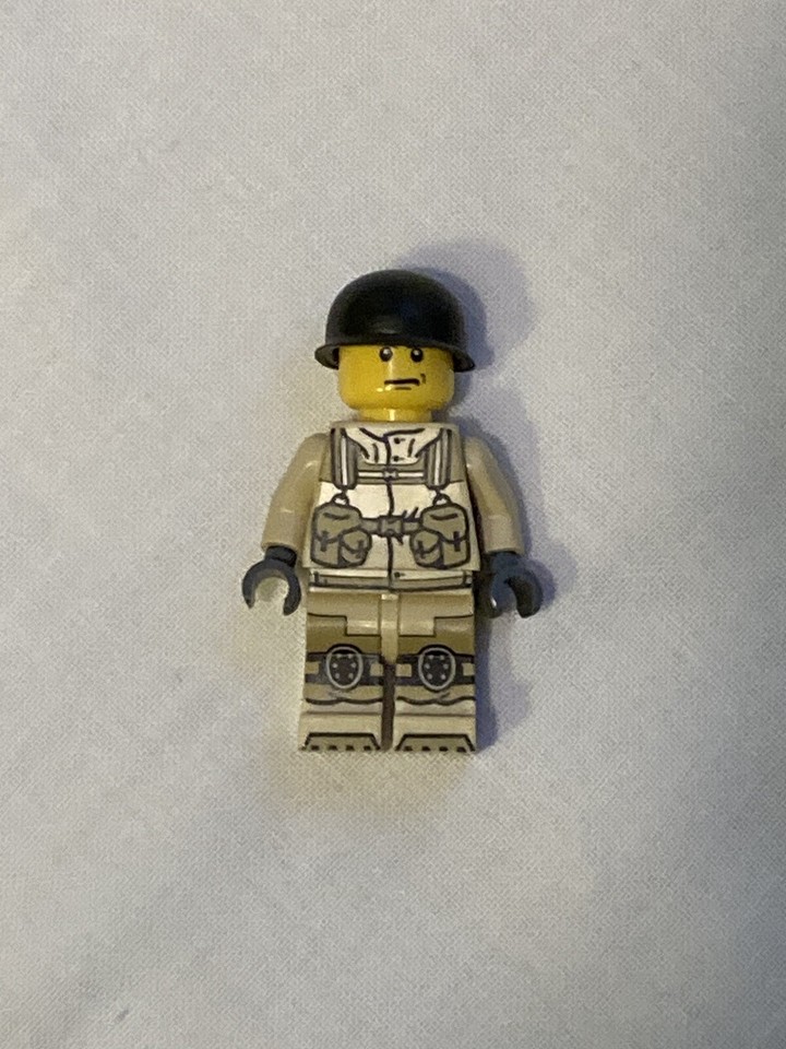 Brickmania M24 Chaffee American Light Tank Minifigure Battle of the ...