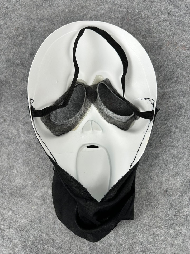 Adult's Fun World Ghost Face Classic Costume Plus Size 6ft 300 Lbs Used ...