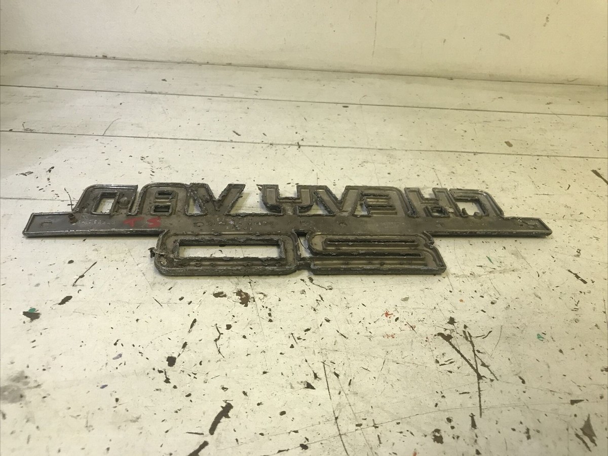 Chevy Logo Med Gevir VViViD Auto Emblem Vinyl Wrap, Gunmetal Grey ...