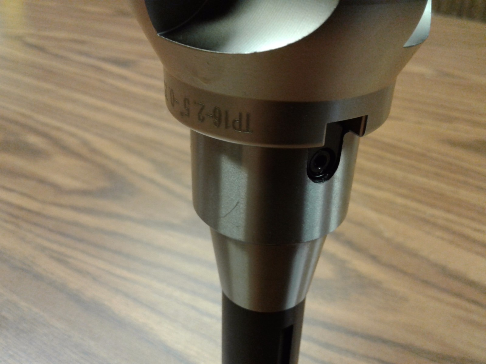 2-1/2" 90 degree indexable face shell mill, R8 shank face milling #506 ...