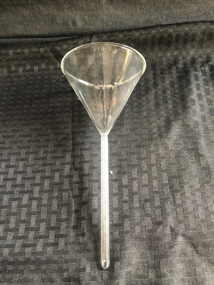 Corning PYREX Glass 100mm D 60° Angle Fluted Funnel With Long Stem 6160 ...