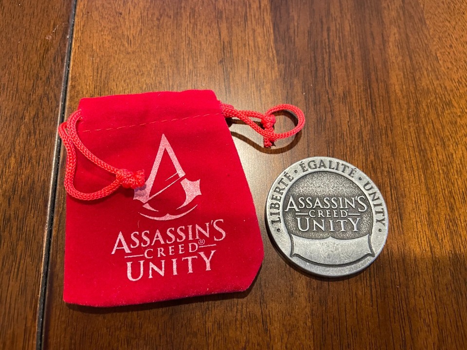 Assassin's Creed Unity Coin with Velvet Pouch Loot Crate Nov. 2014 ...
