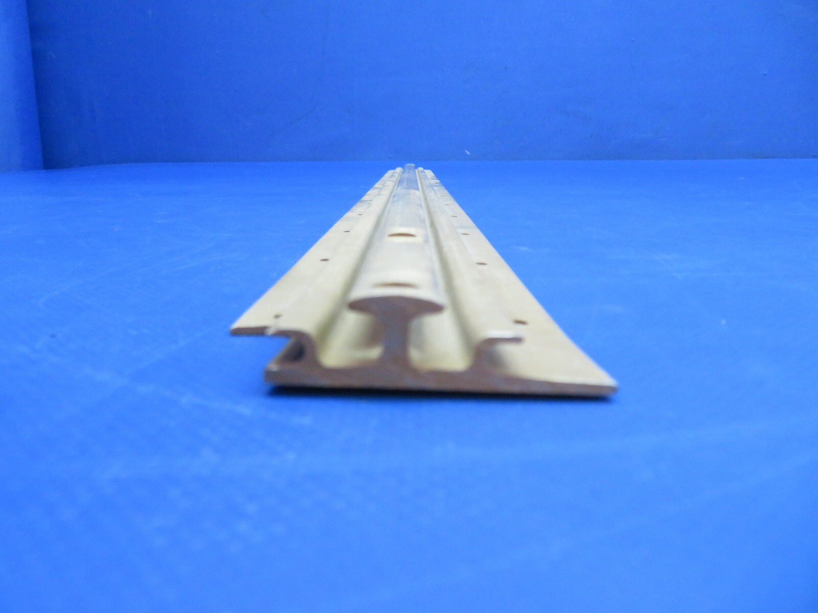 Cessna Seat Track / Rail P/N 1511442-5 NOS (0123-762) | eBay