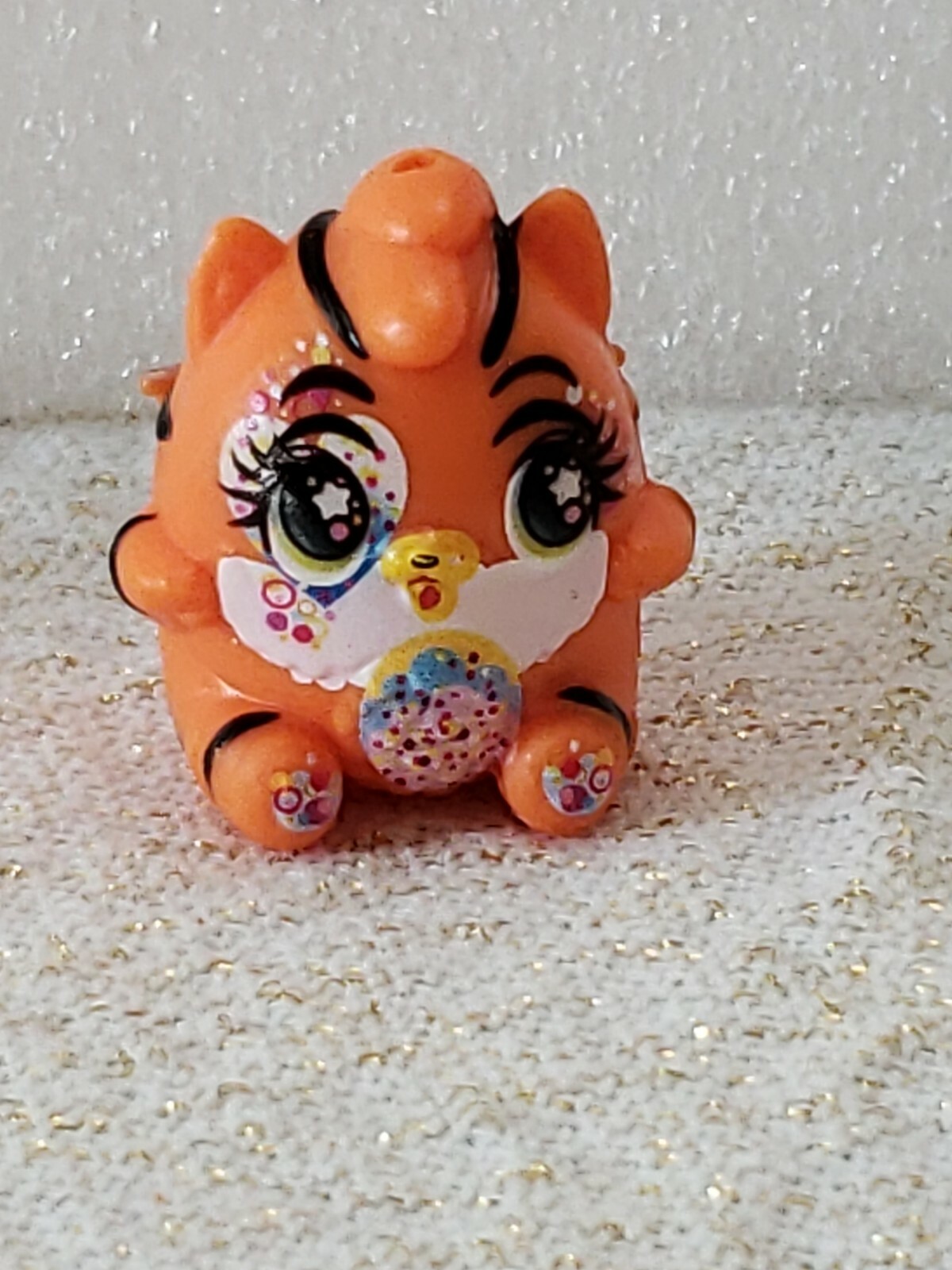 Hatchimals CollEGGtibles Limmy Edish Glamfetti12 Eggs Carton - 6054177 ...