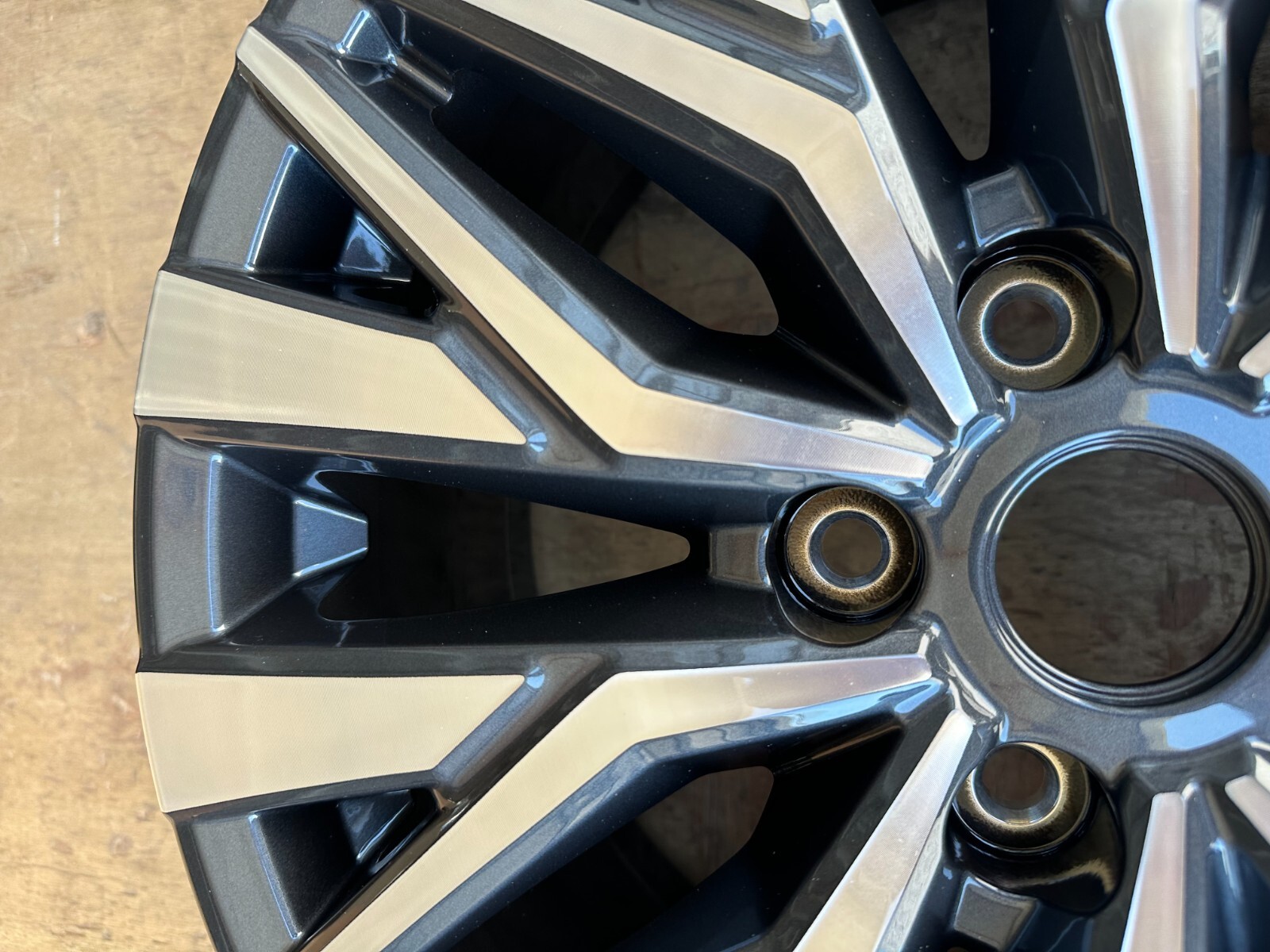 NEW OEM NISAN ALTIMA 17" ALUMINUM WHEEL / RIM - SEEN ON 2023-2024 ...